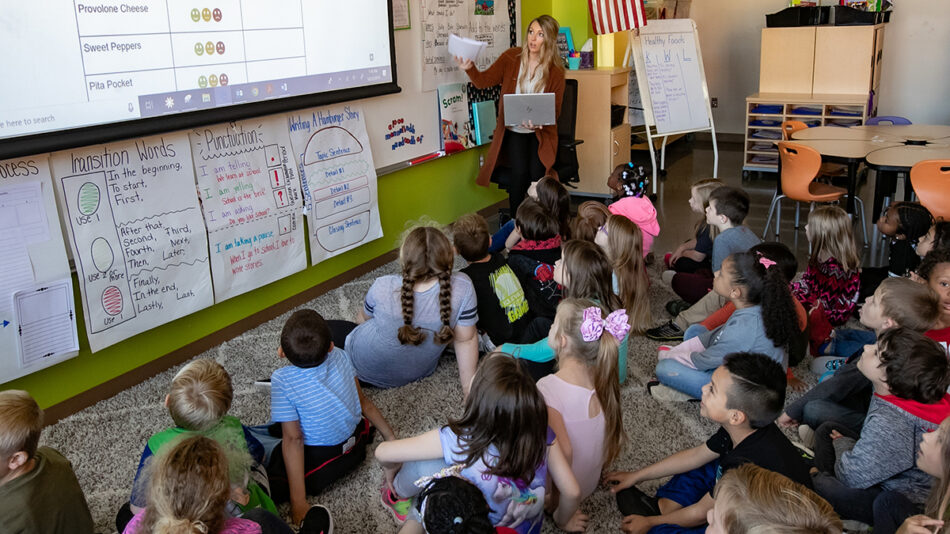 Teachers adjust lessons based on students' reactions - News - Missouri ...