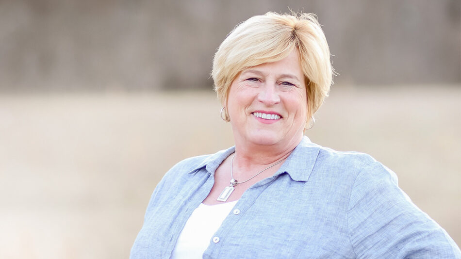 Sen. Karla Eslinger awarded the Government Excellence Award - News ...